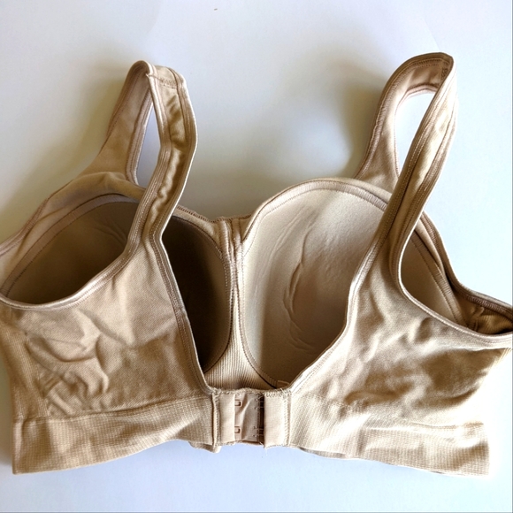 Bali | Intimates & Sleepwear | Nwt Bali Cc99 Comfort Revolution Nude ...
